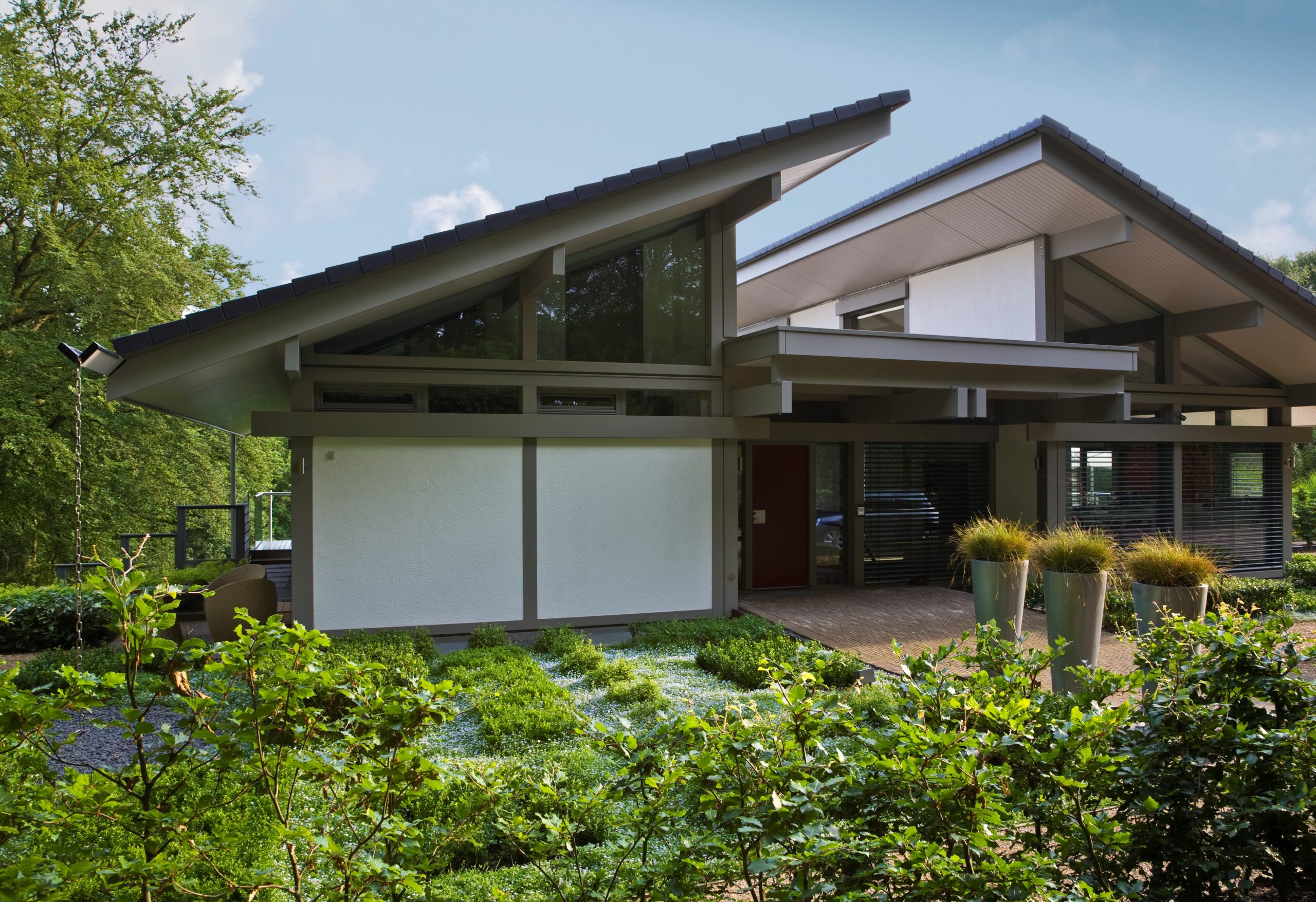 HILLSIDE HUF HAUS PROJECT - Outdoor Options